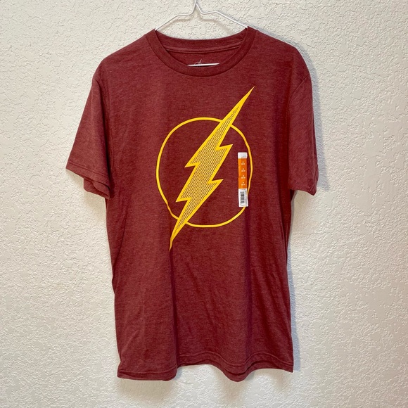 DC Comics | Shirts | The Flash Tshirt Mens Medium Lightning Strikes ...